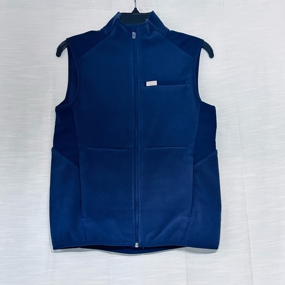Figs | Jackets & Coats | Figs Onshift Fleece Vest | Poshmark